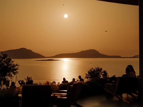 Mandarin Oriental, Costa Navarino x LINE Athens: Η νέα εποχή στο fine ...